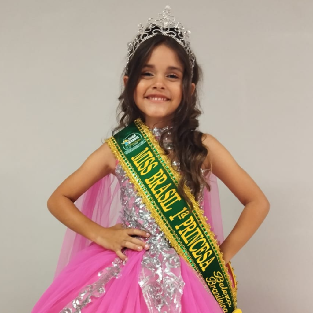 Modelo mirim vinhedense se prepara para o Miss Universo – Social Vinhedo